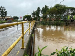 Nível do Rio Sangão volta a subir e preocupa moradores
